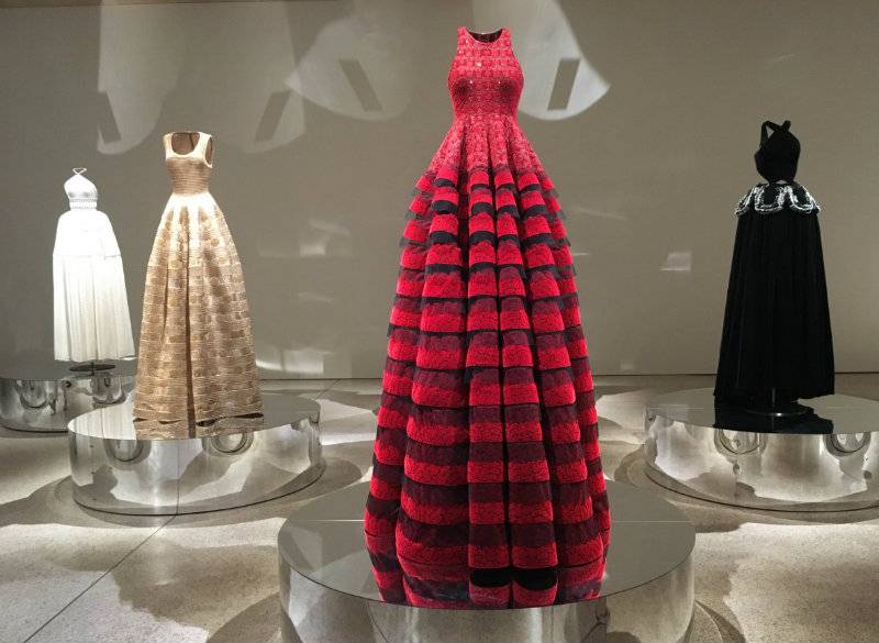 Adoring Azzedine Alaia at the Design Museum – The Prim Girl